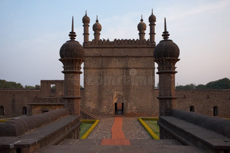 Ibrahim Rauza Inner Courtyard Stock Photo - Image of karnataka, ibrahim ...
