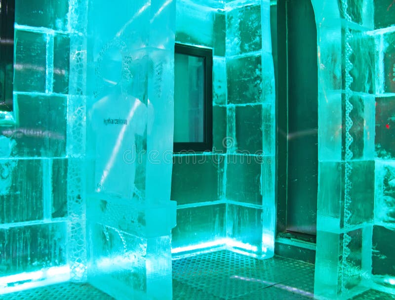 Ice Bar, Barcelona editorial photo. Image of transparent - 20083681