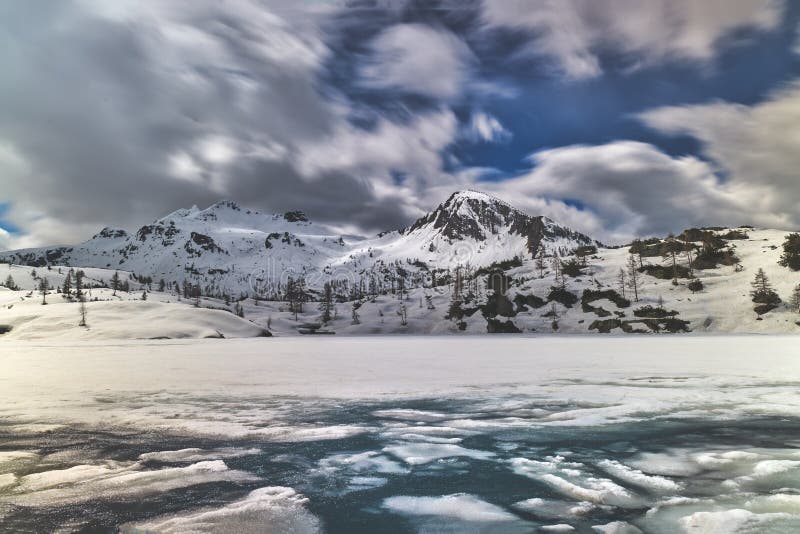 Ice Blocks in Alpine Lake during Thaw Stock Image - Image of ...