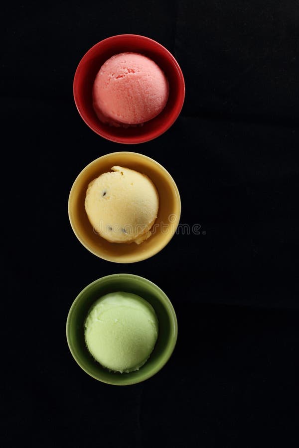 Ice Cream Arranged As Traffic Light Stock Photos - Free & Royalty-Free ...