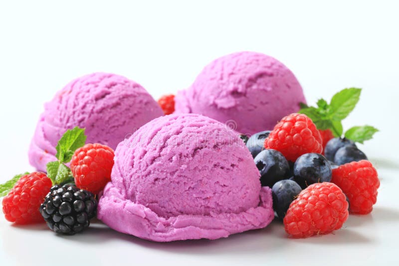 Ice Cream with Fresh Berries Stock Image - Image of white, scoops: 31311051