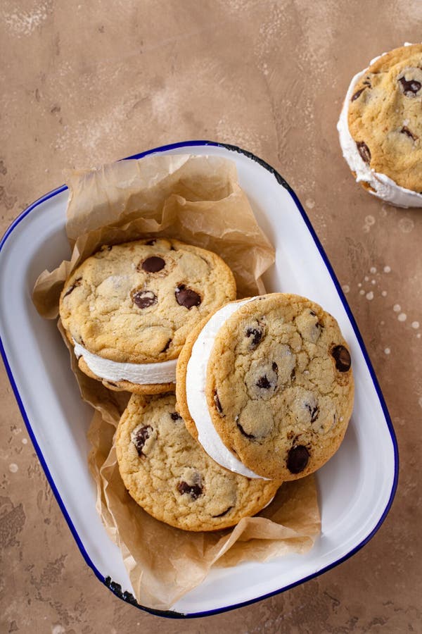 Ice Cream Sandwiches with Chocolate Chip Cookies and Vanilla Ice Cream ...