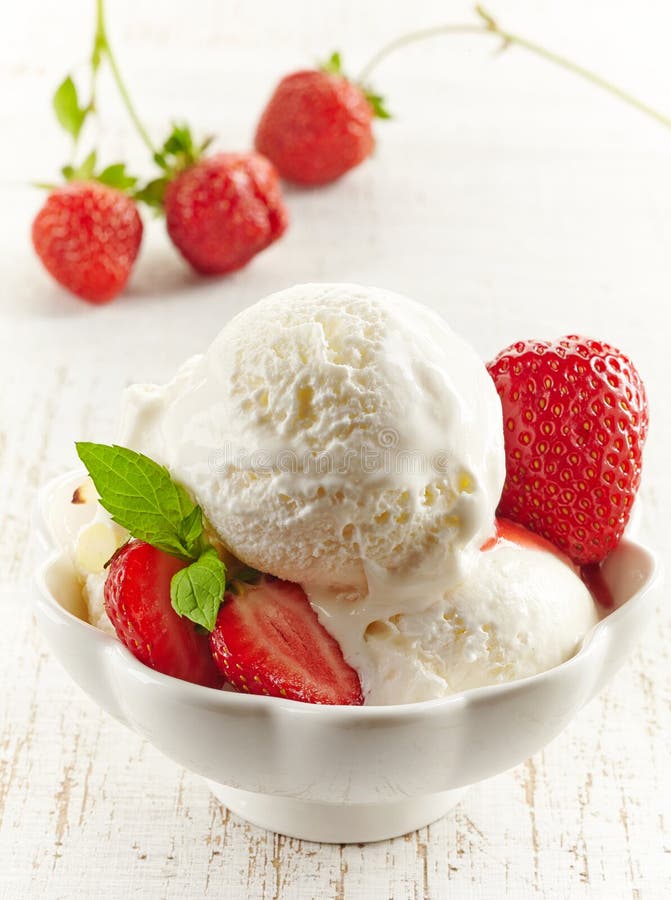 4,631 Strawberries Vanilla Ice Cream Stock Photos - Free & Royalty-Free ...