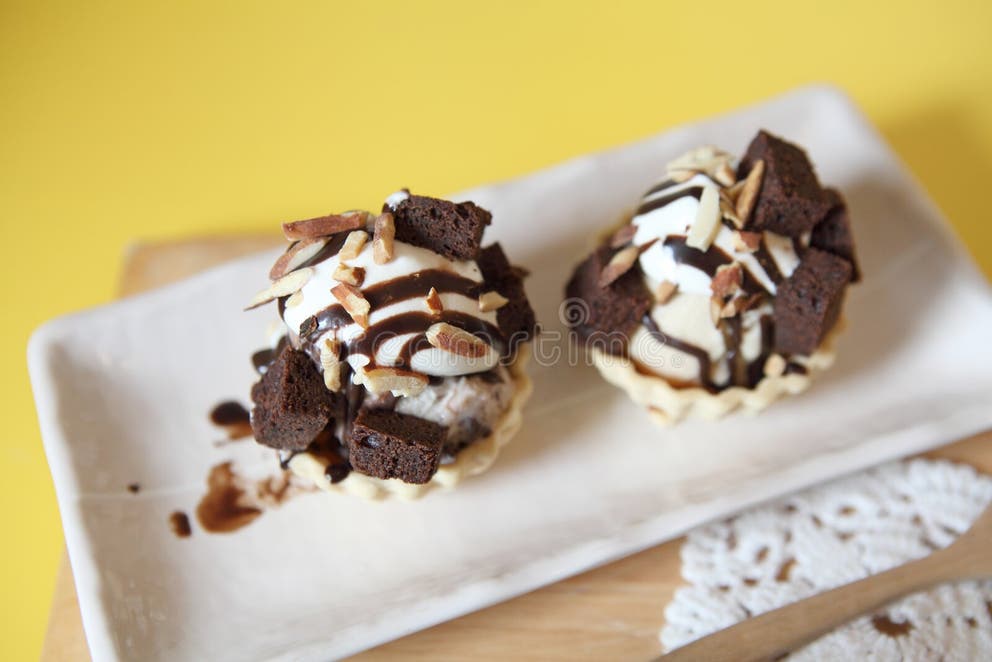 Ice cream tart, Dessert stock photo. Image of dessert - 141579396