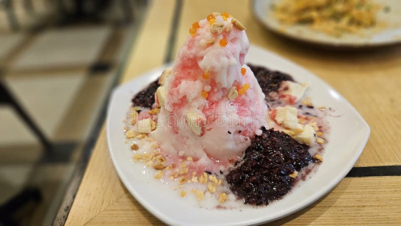 Ice Cream on the White Plate Looks Delicious Stock Image - Image of ...