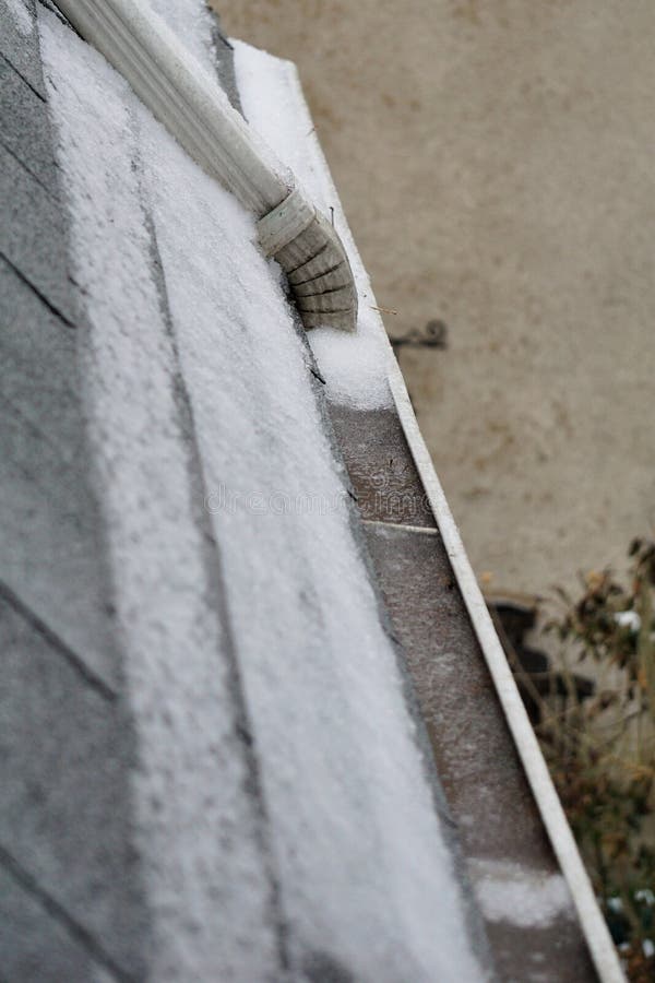 103 Gutter Overflowing Stock Photos - Free & Royalty-Free Stock Photos ...