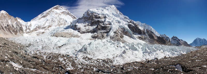 Ice-fall khumbu stock image. Image of country, crag, everest - 22305841