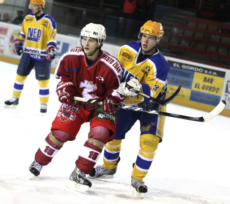 Ice hockey players editorial photography. Image of players - 11877732