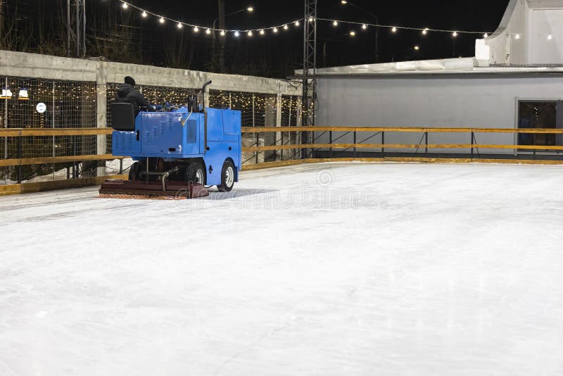 Ice leveling machine editorial photo. Image of sweep - 241617111