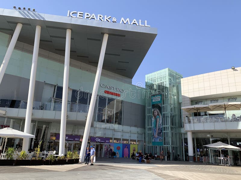 Ice park and mall in Eilat editorial photography. Image of israel - 169915612