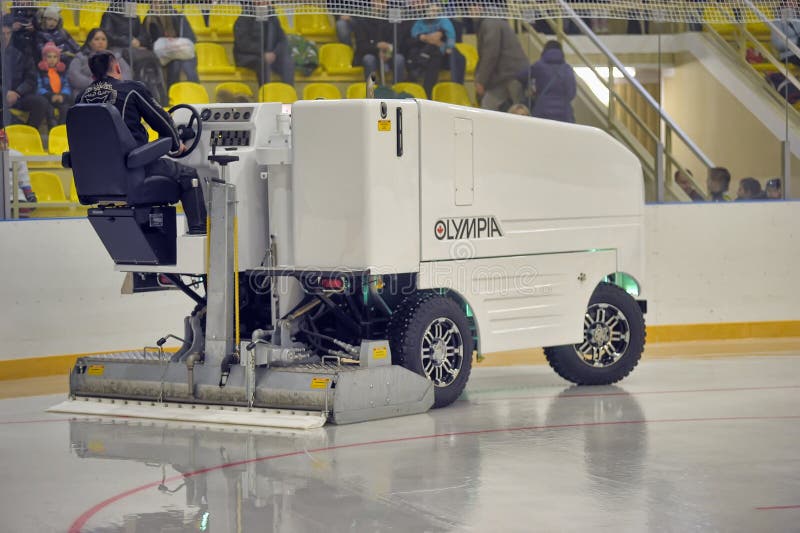 Ice resurfacing machine editorial image. Image of motion - 38586455