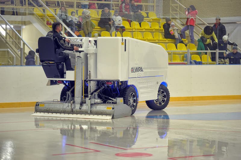 Ice resurfacing machine editorial stock image. Image of driver - 38586529