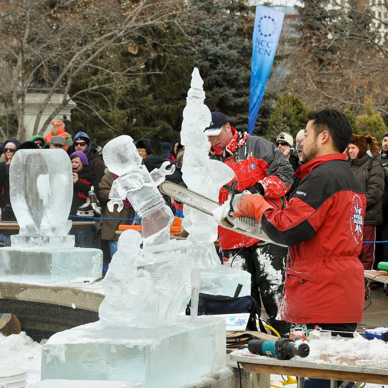 Ice sculptors at work editorial stock image. Image of park - 13013914