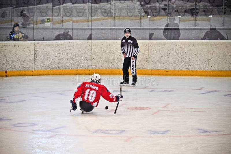 Ice Sledge Hockey editorial image. Image of match, italia - 23631400
