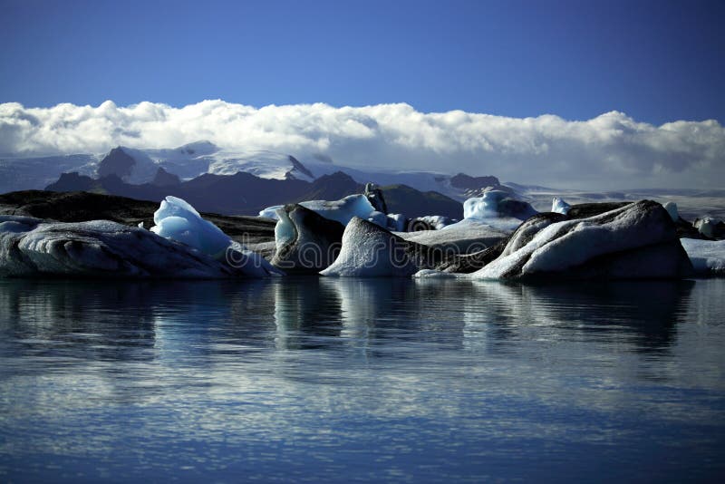 Fluxo Do Lago Glacier De Jokulsarlon, Islândia Foto de Stock - Imagem ...