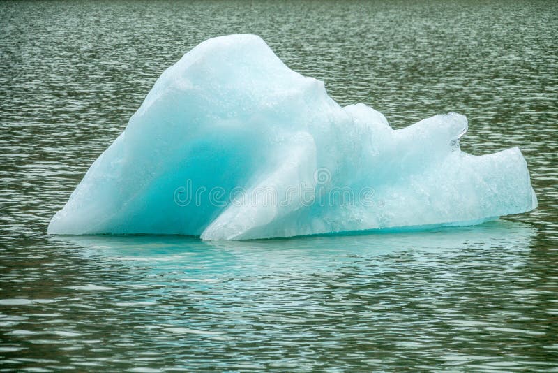 Iceberg Na Geleira De Huemul Foto de Stock - Imagem de parque, neve ...