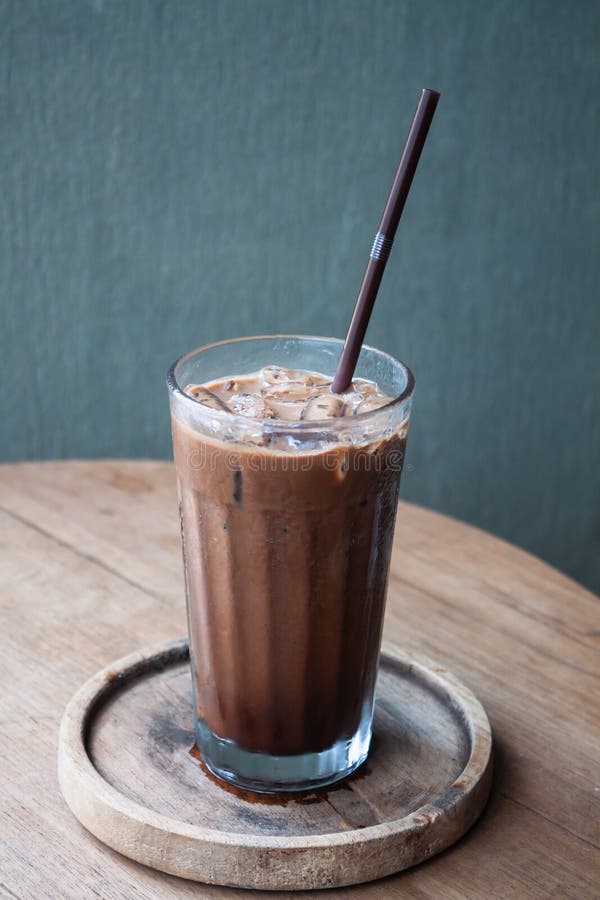 Iced coffee in coffee shop stock image. Image of cold - 161922917