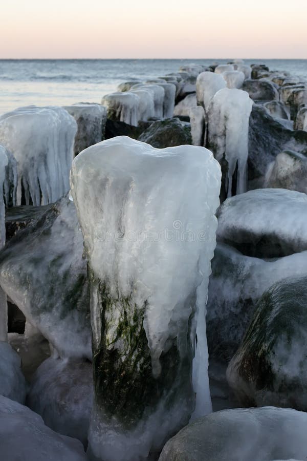 Coastal flooding Borth editorial stock image. Image of weather - 36957894