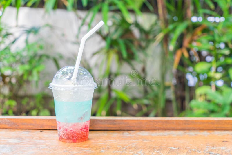 Iced Raspberry Mint Green Tea Stock Image - Image of berries, glass ...