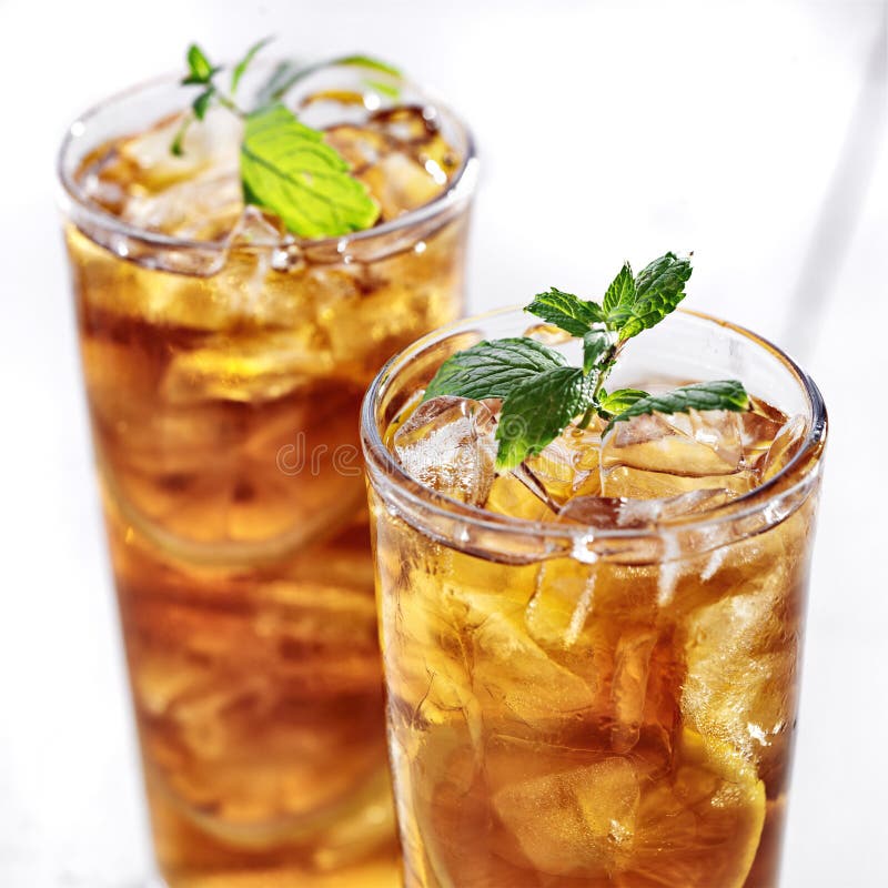 Iced Tea with Lemon Slice and Leaf Garnish. Stock Photo - Image of ...