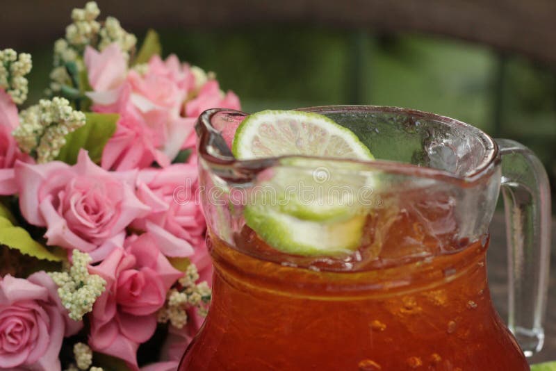 Iced Tea with Lemon Slices is Delicious. Stock Photo - Image of leaf ...