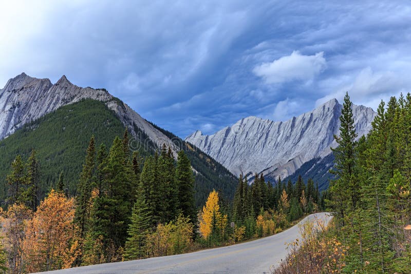 Icefields Parkway, Alberta, Canada Stock Image - Image of jasper ...