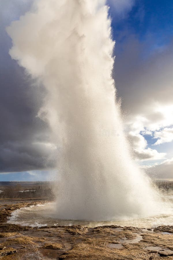 Iceland strokkur geysir stock image. Image of erupt, iceland - 88237635