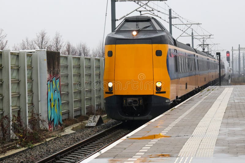 Icm Koploper Intercity Train Ns Lelystad Centrum Station Stock Photos ...