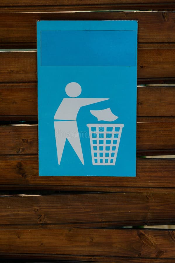 Please Do Not Litter Sign stock image. Image of outdoors - 335932839