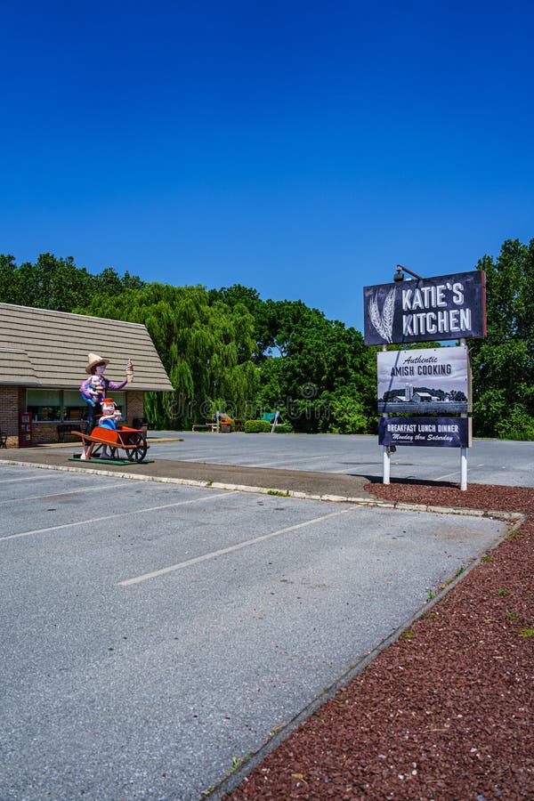 Iconic Amish Boy Sign editorial photo. Image of tourism - 251303091 Iconic Amish Boy Sign editorial photo. Image of tourism - 251303091