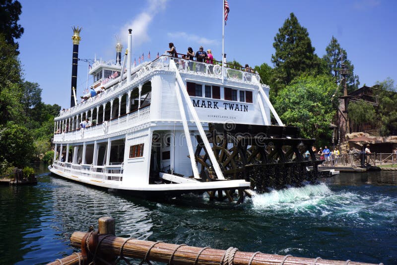 Mark Twain Steamboat Disneyland Editorial Photo - Image of iconic, days ... Mark Twain Steamboat Disneyland Editorial Photo - Image of iconic, days ...