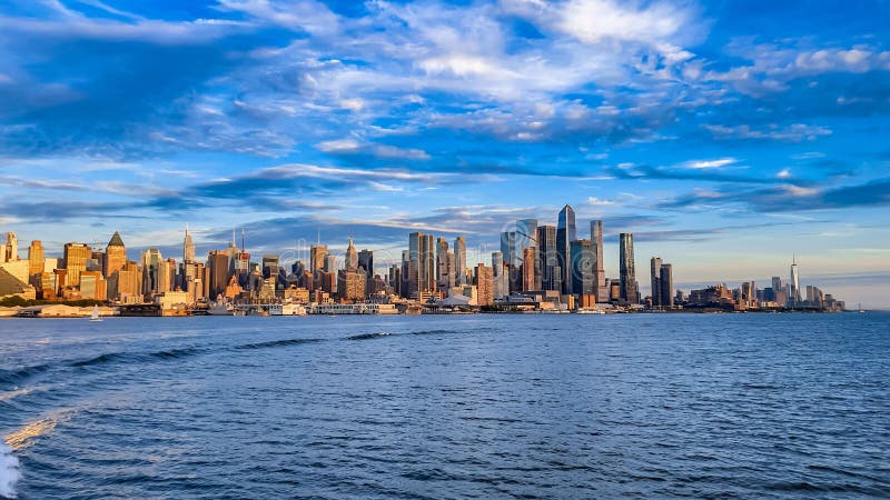 Iconic New York Skyline in the Daytime. Editorial Photography - Image ...