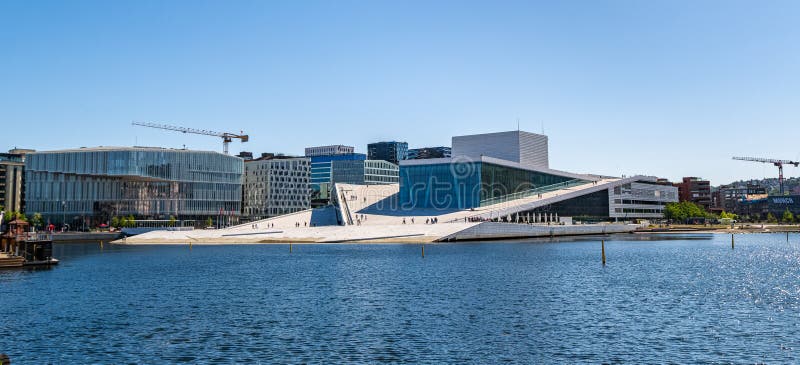 The Iconic Opera House in Central Oslo, Norway Editorial Stock Photo ...