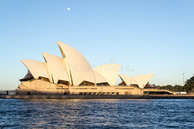 Iconic Opera house editorial photography. Image of arch - 79337427