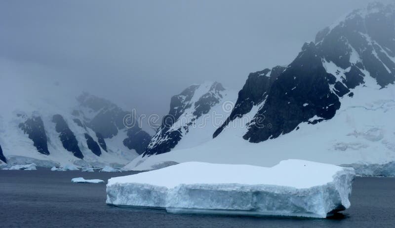 Icy Landscape in Antarctica Stock Photo - Image of ices, berg: 17813942