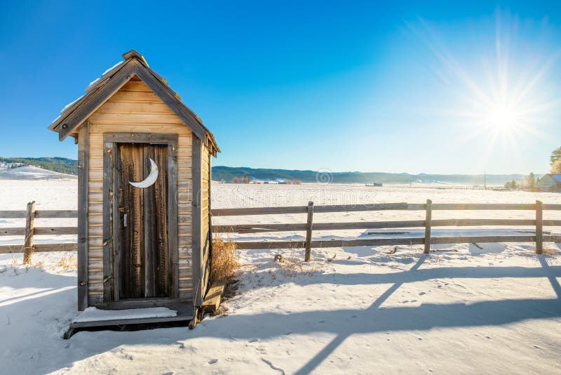 Idaho Outhouse in the Winter Stock Image - Image of winter, trees: 64040017