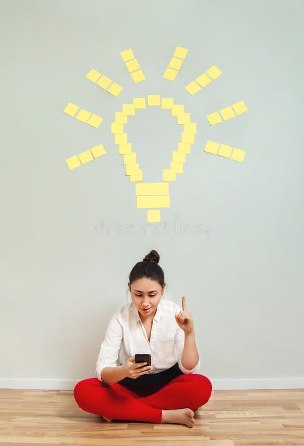 Idea Concept, Woman with Yellow Sticky Notes Shaped in Light Bulb Stock ...