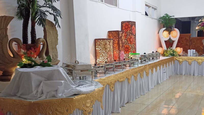 An Idea for Plating a Buffet Stock Image - Image of idea, dekorasi ...