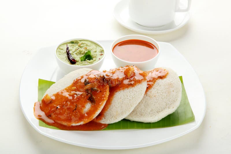 Idly with Sambar Iddli is a Traditional Breakfast of South Indian ...