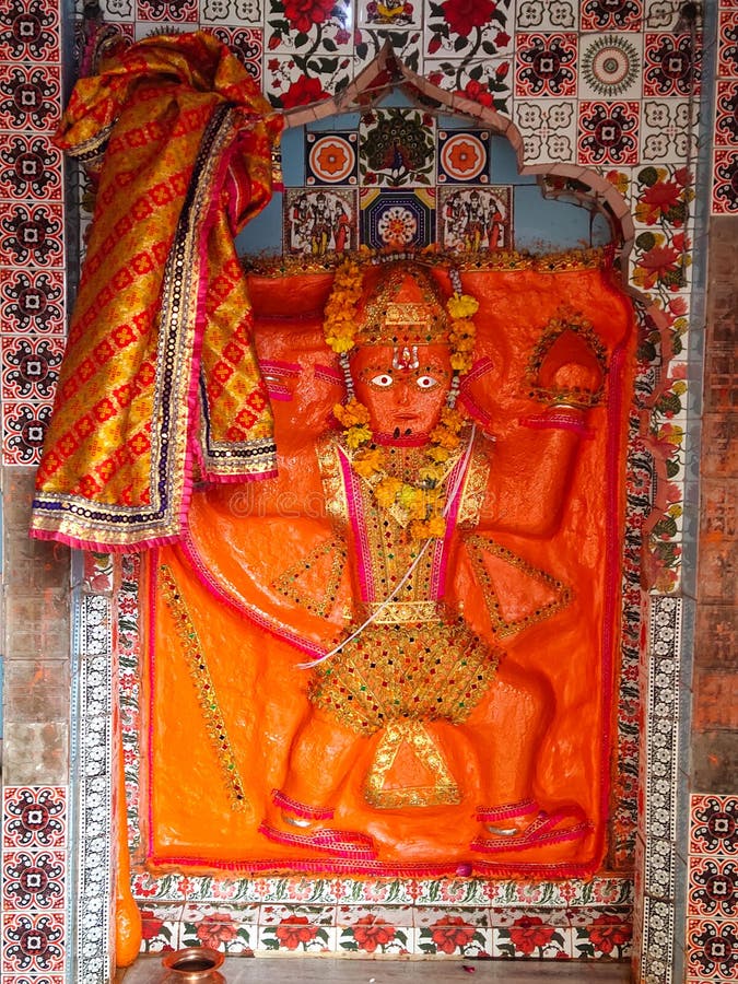 Idol of Hindu God, Hanuman editorial photo. Image of bhagwa - 336658206