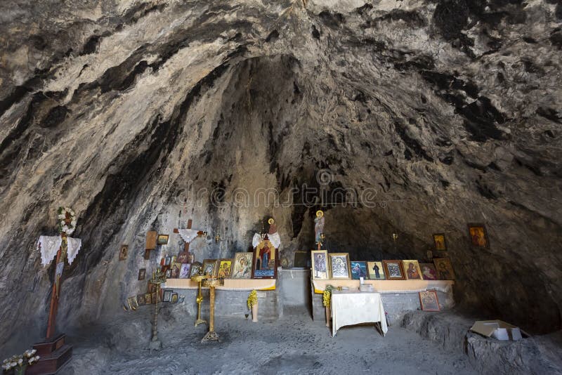 Iglesia De La Roca En Creta, Grecia Imagen de archivo - Imagen de ...