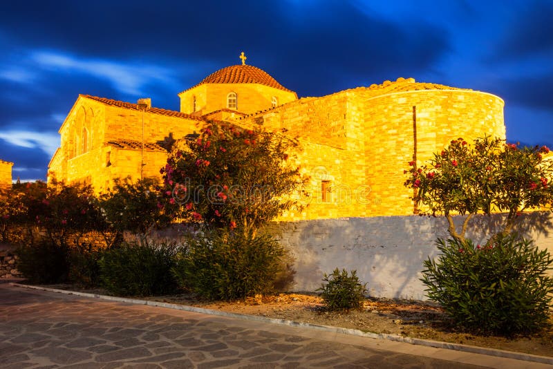 Iglesia De Panagia Ekatontapyliani, Paros Imagen de archivo - Imagen de paisaje, grecia: 101363067