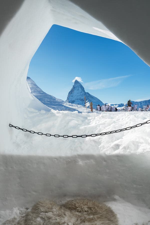 The Iglu Dorf Window - a Restaurant and Bar in an Igloo on the ...