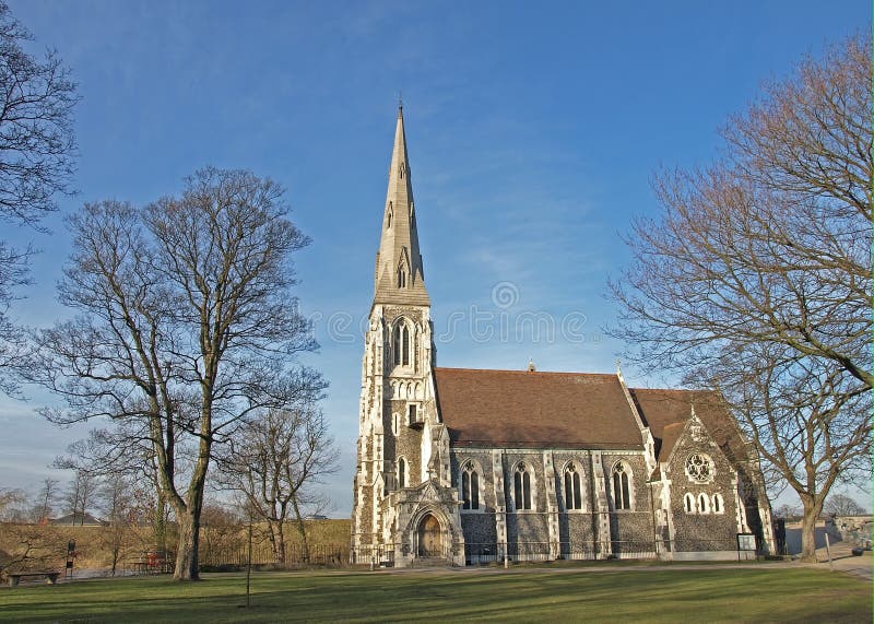 Igreja anglicana imagem de stock. Imagem de mola, catedral - 8395089