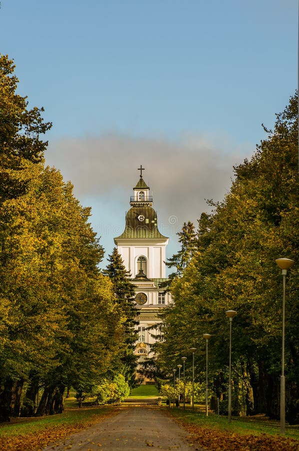 A igreja de Mustasaari imagem de stock. Imagem de turismo - 28407417