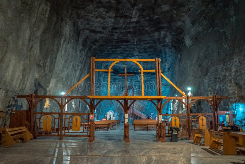 Igreja Na Mina De Sal De Praid, Romênia Imagem Editorial - Imagem de ...