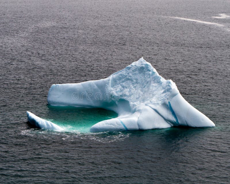 Ijsberg stock afbeelding. Image of ijzig, koude, noordpool - 40385013