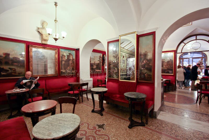 Il Antico Caffè Greco a Roma Immagine Editoriale - Immagine di città ...