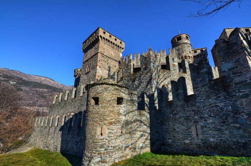 Il castello di Fenis fotografia editoriale. Immagine di nave - 116725487