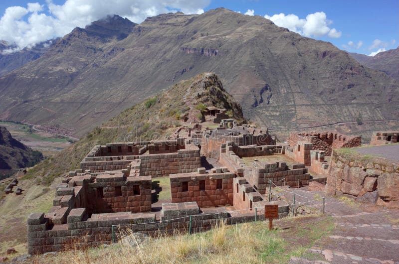 Il Complesso Del Tempio Di Inti Watana Delle Rovine Di Inca Di Pisac ...